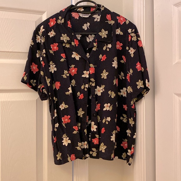 Basic Editions | Tops | Vintage Flowered Button Down | Poshmark